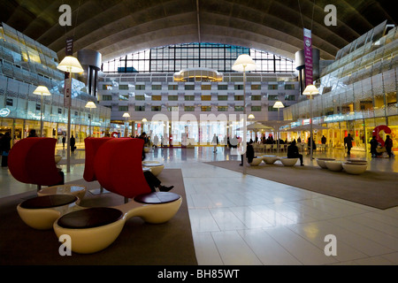 CNIT building in the La Défense business district of Paris, France ...