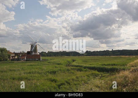 The windmill in the reed beds at Blakeney, Norfolk UK Stock Photo - Alamy