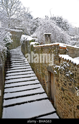 Picturesque winter wonderland with fresh snow on a sunny day in ...