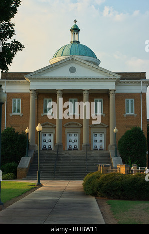 Downtown church in Athens, AL USA Stock Photo: 27919022 - Alamy