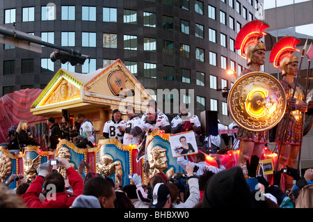 Saints football players riding float in Super Bowl Champions parade ...