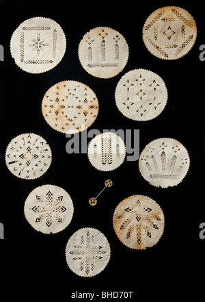 Traditional Christmas Laufabraud, or leaf bread Stock Photo - Alamy