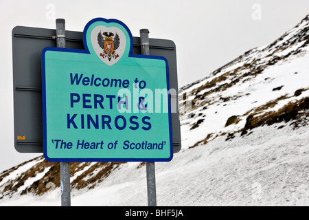 Scottish Highlands - Welcome to the Highlands sign in English and Stock ...