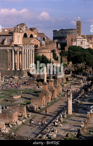 Ancient Rome buildings, Via Sacra road, entrance to the Roman Forum ...