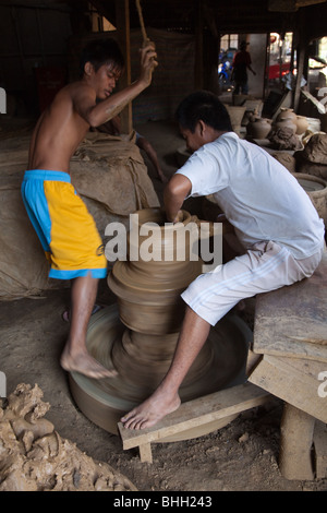 Burnay Pottery Vigan Stock Photo - Alamy