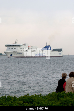 The DFDS Lisco ferry Lisco Maxima approaches Kiel Stock Photo - Alamy