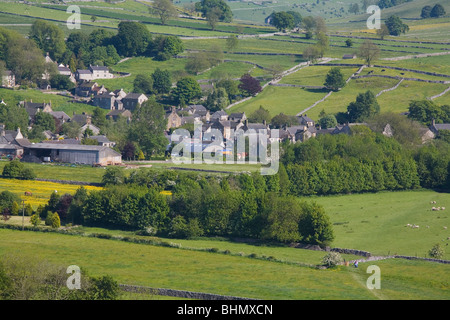 Hartington, Peak District, Derbyshire, England, UK - Tourists queue at ...