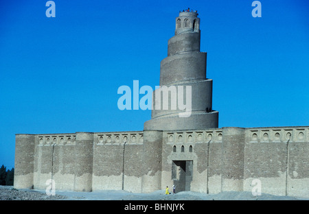 Great Mosque of Samarra, Iraq, with its spiral minaret or malwiyah ...