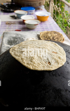 Lebanese Bread on Saj Stock Photo - Alamy