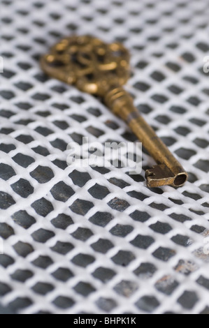 Brass lock and keys Stock Photo - Alamy