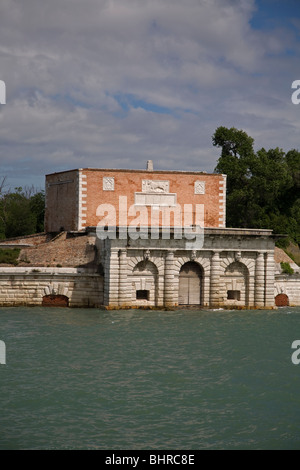 Isola (island) Le Vignole Stock Photo - Alamy