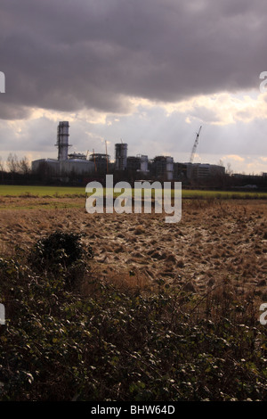 Staythorpe gas fired power station under construction on the river ...