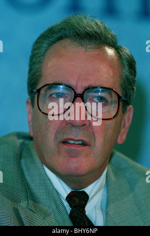 Austria: Foreign minister Alois Mock (l.) and PLO-foreign minister ...