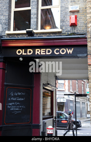 The Old Red Cow public house on Long Lane, Smithfield, London, EC1 ...