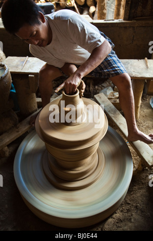 Burnay Pottery Vigan Stock Photo - Alamy