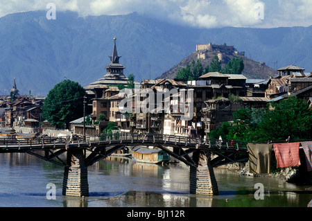 India, Jammu & Kashmir, Srinagar, Khanqah-i-Mu’ala, Shah Hamdan Mosque ...