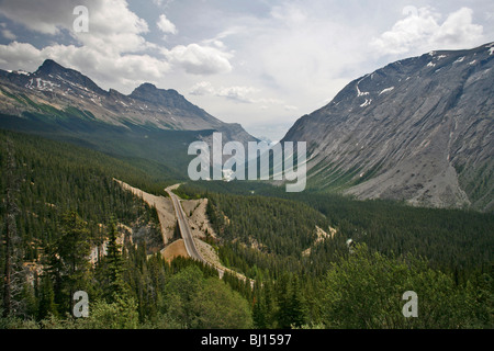 The Icefields Parkway route between Banff and Jasper in Banff Jasper ...