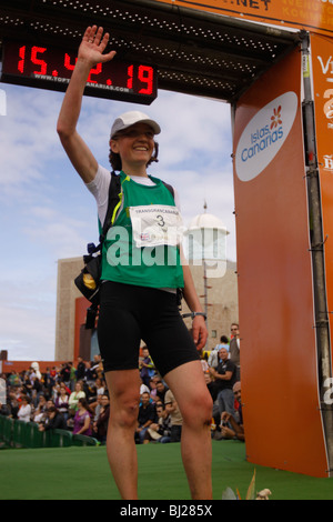 Elisabeth Lizzy Hawker running the 123km Trans Gran Canaria cross ...