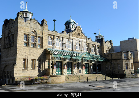 Harrogate’s Royal Hall a stunning Edwardian Theatre built in 1903 ...