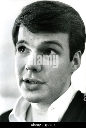 BOBBY VEE - US singer in 1963 at the London Streatham Bowl Stock Photo ...