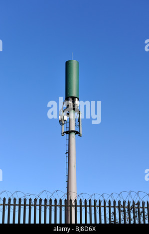 Mobile phone mast. UK Stock Photo - Alamy