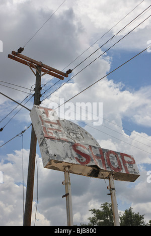 Old shop sign, Shamrock, USA Stock Photo - Alamy