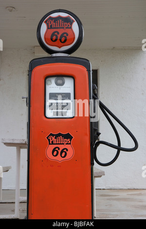 Old Phillips 66 petrol station, Midway Point on Route 66, Adrian, Texas ...