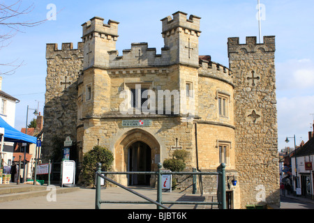 farmers market and castle buckingham town centre high street Stock ...