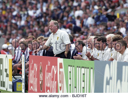 Craig Brown Scotland World Cup Squad training in USA May 1998 manager ...
