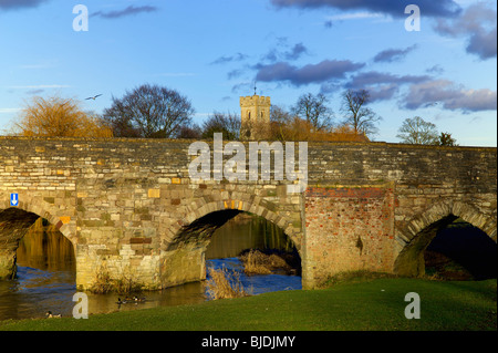 Bidford Bridge over River Avon, Bidford-on-Avon, Warwickshire, England ...
