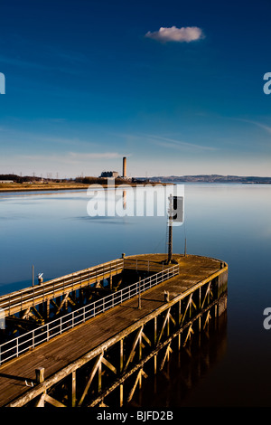 Longannet Power station and the Kincardine Bridge, Kincardine, Fife ...
