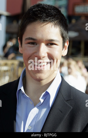 OLIVER JAMES RAISE YOUR VOICE L.A. PREMIER CITYWALK UNIVERSAL STUDIOS ...