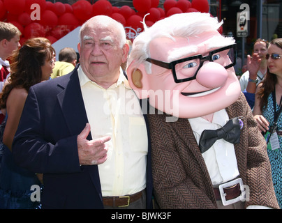 ED ASNER CARL FREDRICKSEN UP WORLD PREMIERE HOLLYWOOD LOS ANGELES CA ...