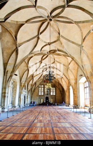 Prague Castle the largest medieval castle complex in the world, Praha ...