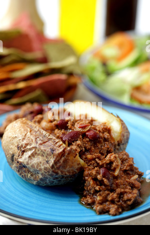 Jacket Potato with Chilli Con Carne Stock Photo - Alamy