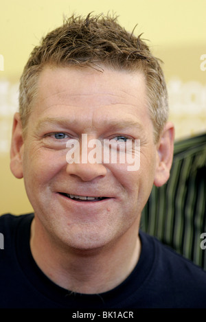THE MAGIC FLUTE (2006) KENNETH BRANAGH (DIR) FLUT 001 Stock Photo - Alamy