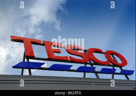 Tesco supermarket, Ellesmere, Shropshire Stock Photo - Alamy