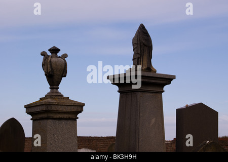 SPION COP CEMETARY GRAVEYARD INCLUDING JEWISH HEADSTONES HARTLEPOOL UK ...