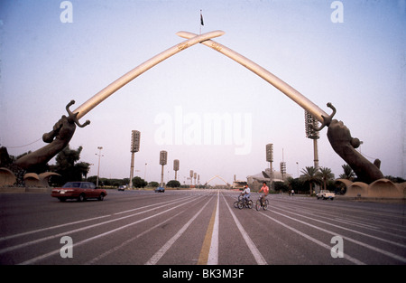 Victory Arch, Baghdad, Iraq, Middle East Stock Photo - Alamy