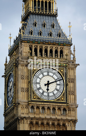 Close up of the Big Ben clocktower & newly refurbished clock face ...