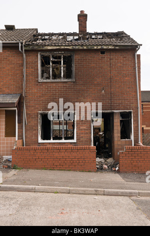 UK Abandoned derelict council house in Hackney to put for sale to Stock ...
