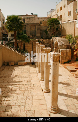 Jerusalem Israel. Roman columns in jewish quarter Stock Photo - Alamy
