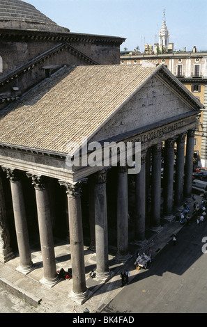 The portico and pillars of the Pantheon. Ancient Roman Temple. Now a ...