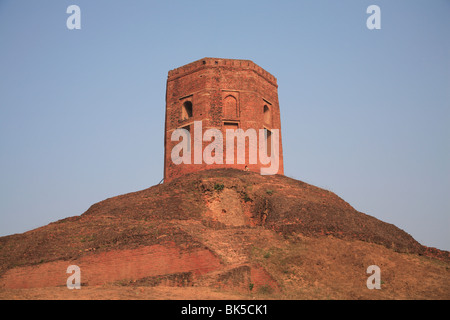 Chaukhandi Stupa, Sarnath, India Stock Photo - Alamy