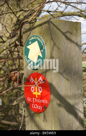 Footpath sign, St. Peter's way and Essex Way, Chipping Ongar, Essex ...