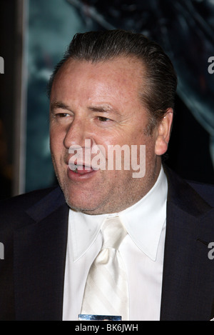 RAY WINSTONE BEOWULF LOS ANGELES PREMIERE WESTWOOD LOS ANGELES USA 05 ...