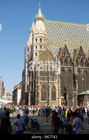 Stephansplatz and Stephansdom cathedral in Vienna above the city ...