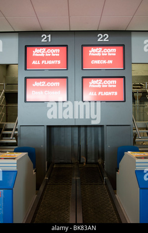 Checkin desks at Belfast International Airport, Northern Ireland Stock ...