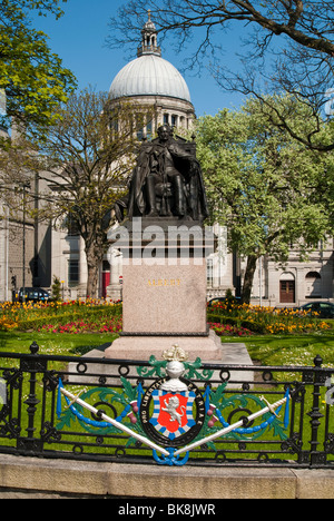 Prince Albert Statue with St Marks Church in Background, Aberdeen ...