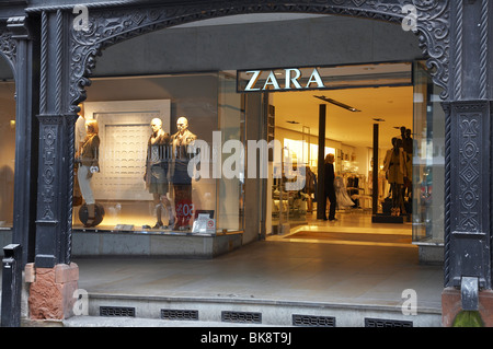 Zara fashion shop in Chester UK Stock Photo - Alamy